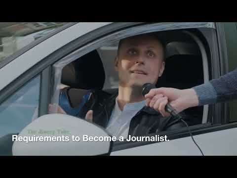 How to Become a Journalist - Salary & Requirements