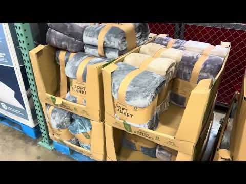 COSTCO 😲Fuzzy Bershire Life Blankets On SALE !!! My family Luvs Them !!!! Till 10/01/23