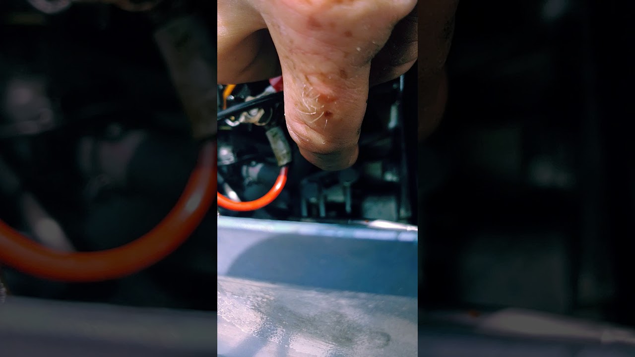 Removing a power head on a 1988 yamaha 200 hp