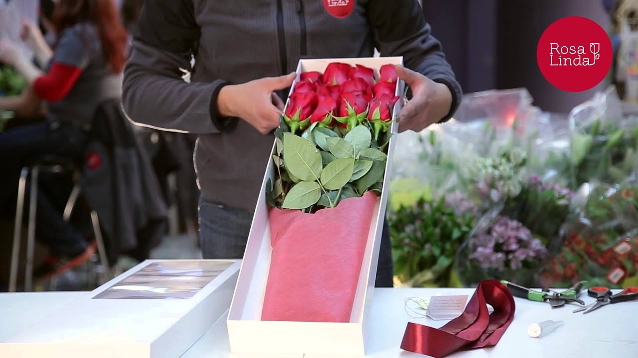 Caja con 12 Rosas