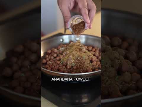 Amritsari Chole Puri #easyrecipe #indiancurry #shortsvideos #cholebhature