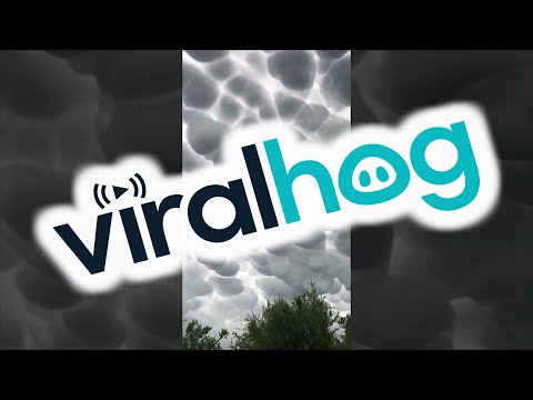Beautiful Mammatus Clouds in Argentina Skies || ViralHog