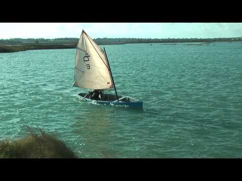 John Milgate’s duck punt sailing canoe plans online – intheboatshed.net