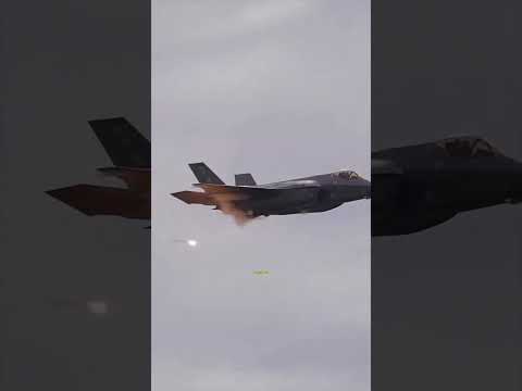 B-2 Spirit – The Silent Death Machine😱