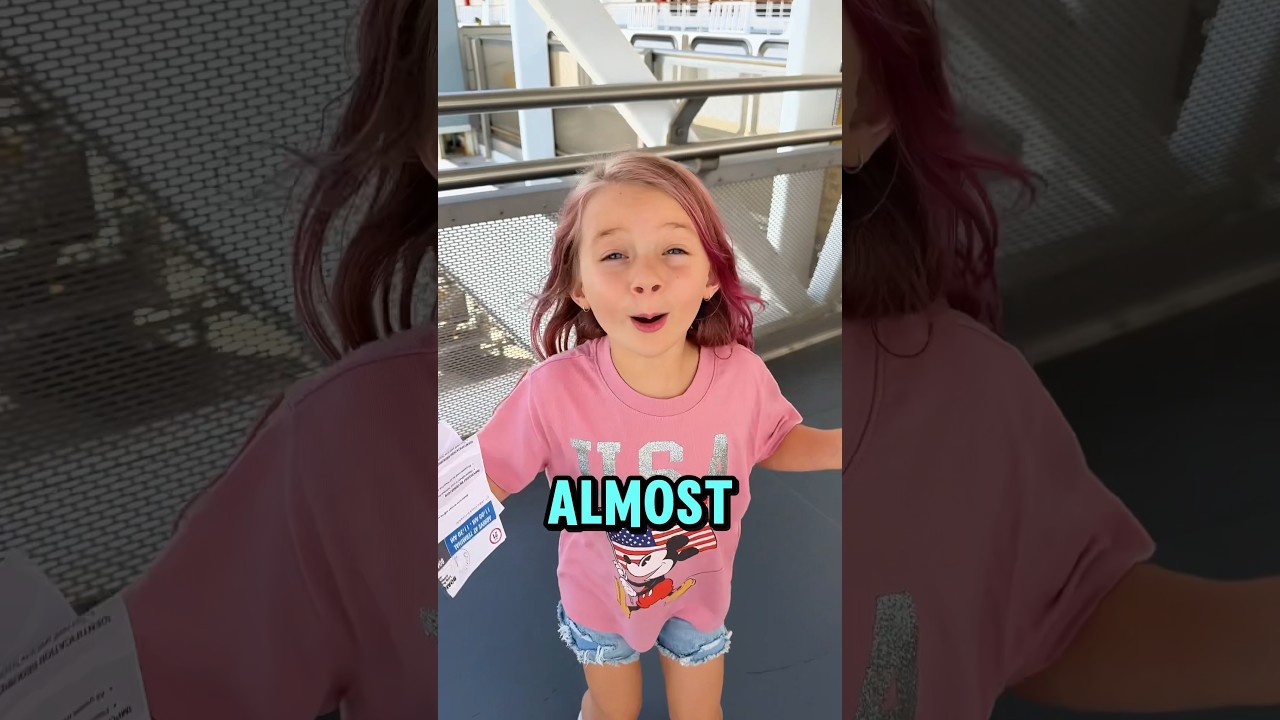 We went on a cruise ship! 🛳️