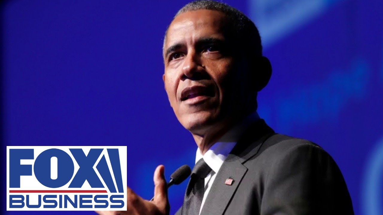 Obama hosts early vote drive-in rally in Florida