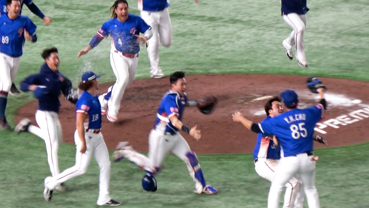 [討論] 台日大戰封王那一刻 休息室反應及最後 - 看板Baseball - PTT網頁版