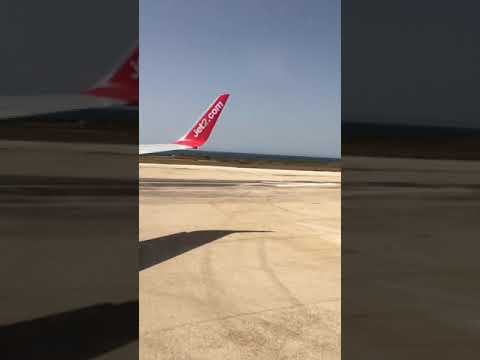 Time lapse of Jet2 Boeing 737-300 800 taking off from Kefalonia airport Greece