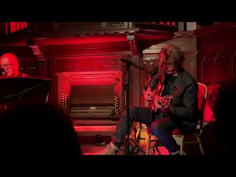 Blake, Butler & Grant – I’m In Love – Fretsconcerts.com