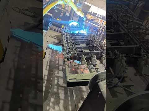 #shorts #fanuc #robot #robotarm #automation #welding Welding cement mold frames