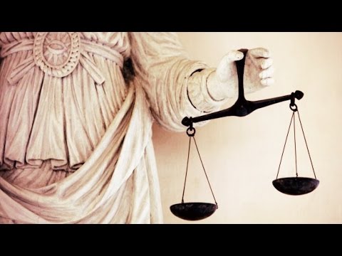 Le Québec est l'un des rares endroits de la planète soumis à deux codes judiciaires.