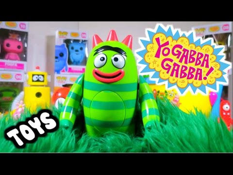YO GABBA GABBA! Toy Collection Brobee Costume Parody with Yo Gabba Gabba Boom Box Set