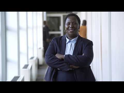 Meet Nonhlanhla. She graduated with a BCOM IT degree at MANCOSA through distance learning.