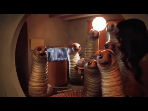 Melanie Martinez - LEECHES ( Official scene obscure )