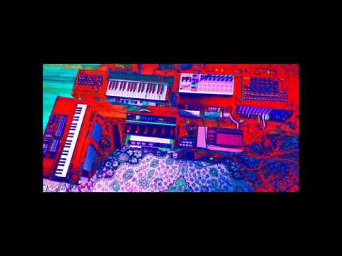 Beatstep pro + Pearl SC40 + Boss Sp202 + Akaiwolf + Roland TR77 + Sh1000 + Yamaha Pss470