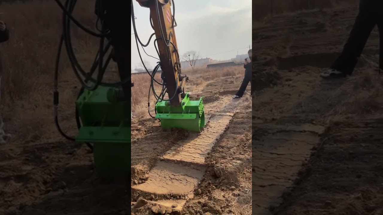 #Hydraulic vibrating roller compactor#Excavator slope roller#Slope vibrating compactor