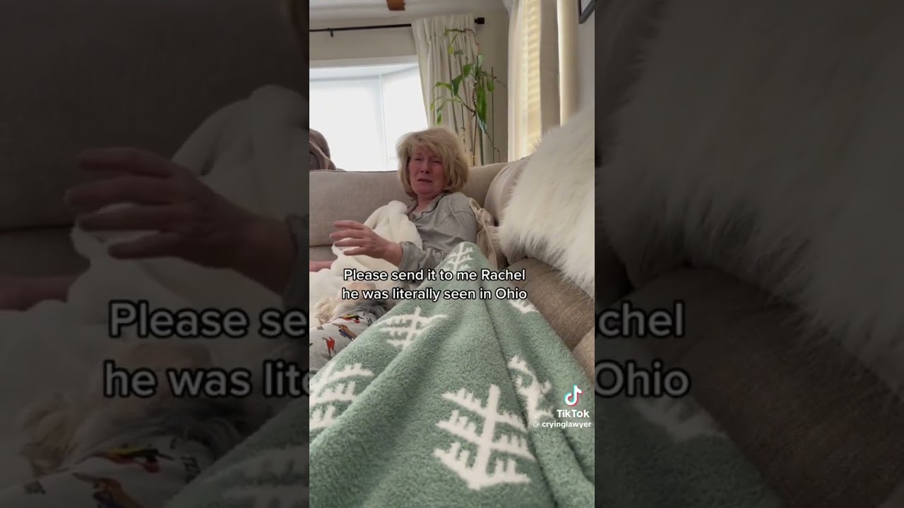 Stan Twitter: show it to me please, send it to me rachel