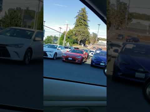 Lindsey's BMW 321i coupe
