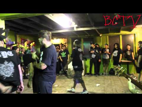 Top 11 Crazy and Weird Mosh Pit Moments | Ultimate Guitar