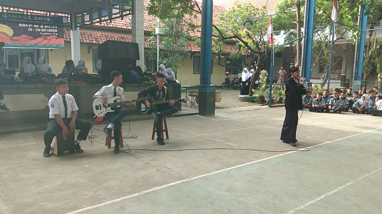 PENTAS SENI CLASSMEETING 
