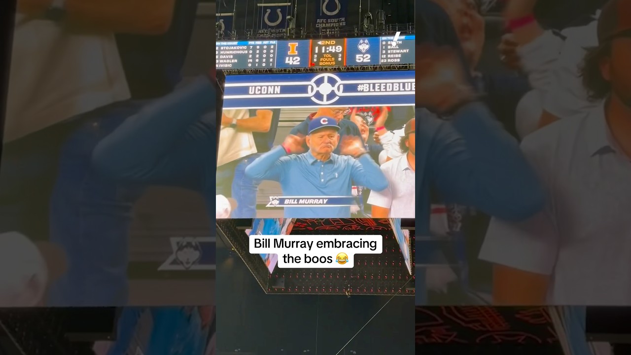 Illinois fans letting Chicago native Bill Murray hear it 🗣️ #marchmadness