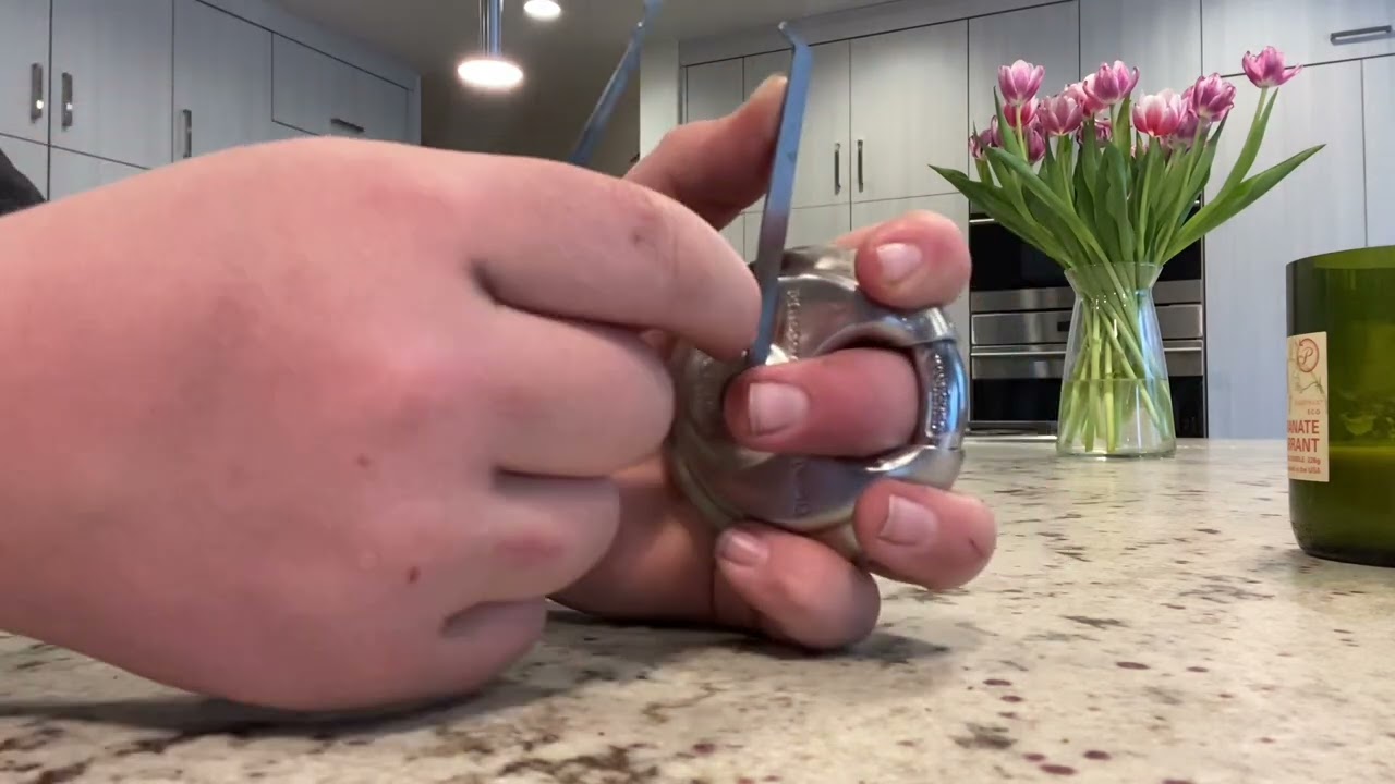 How to pick a master lock no40!!! #masterlock
