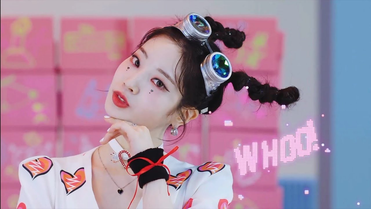 TWICE SCIENTIST Only Dahyun screen