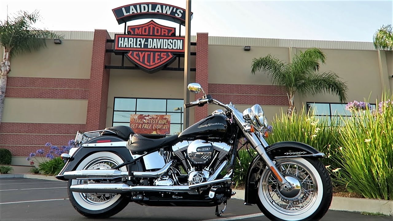 2017 Harley-Davidson Softail Deluxe (FLSTN)│Review & Test Ride
