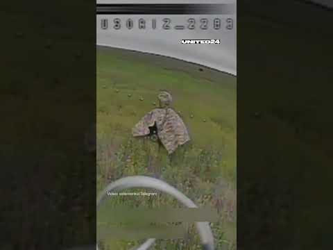 Ukrainian FPV Drone Found Russian Soldier Wearing Anti-Drone Cloak #warinukraine #drone