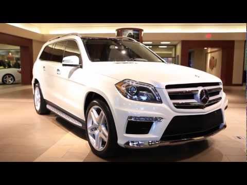 Mercedes-Benz lends a beefier look to the 2020 all-black X-Class pickup