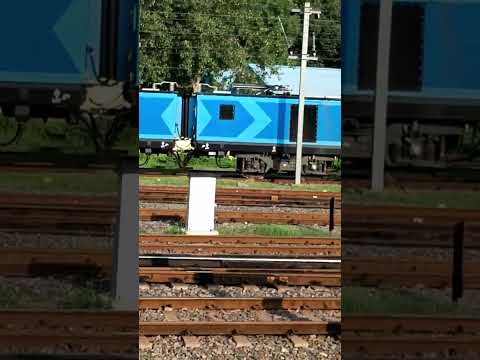 SUPER BLUE NEW TRAIN ENGINE VIJAYAWADA RAILWAY STATION