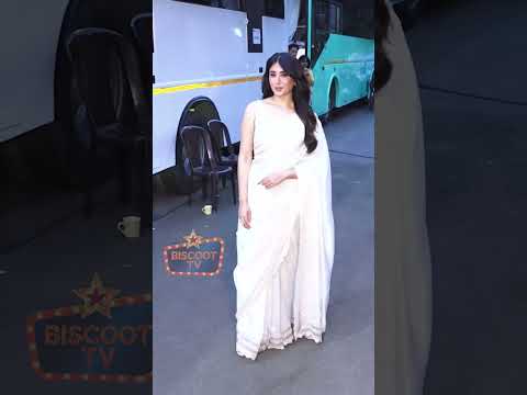 Kritika Kamra looks like a Goddess wearing White Saree 🤍❣️🤩