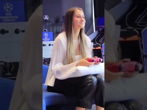 Kylian Mbappe looking Davies girlfriend🤔(SUBSCRIBE TO MY CHANNEL)