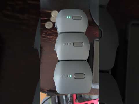 DJI Mavic 4 Pro - Multi Charging Capability 😯#dji #mavic4pro