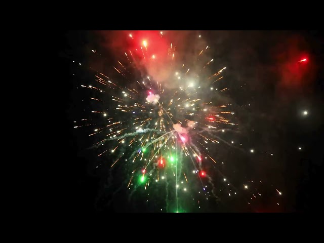 Feu d'artifice automatique SOIREE V.I.P® 196 TIRS - SPECIAL OR & ARGENT ... Feu d'artifice automatique SOIREE V.I.P® 196 TIRS - SPECIAL OR & ARGENT ...