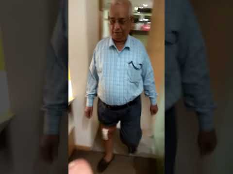Best joint replacement surgeon in Mumbai - Dr. Anuj Singh