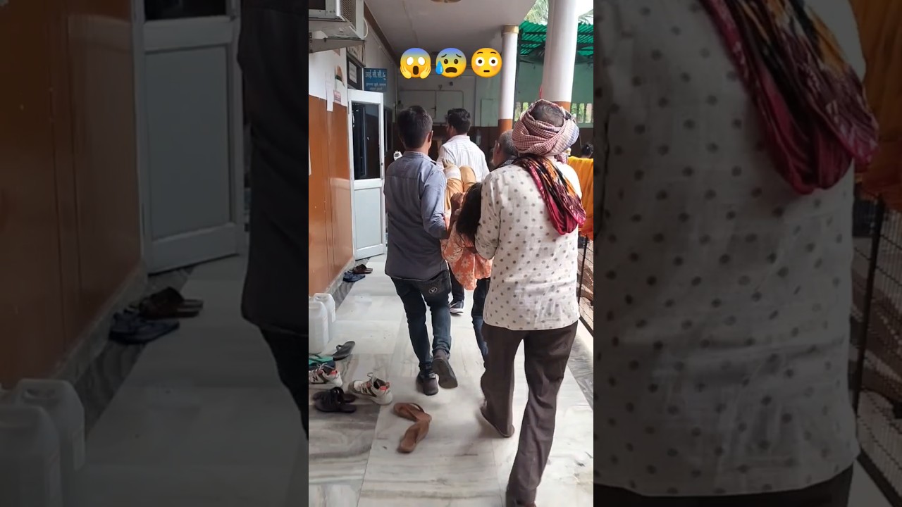 snake bite🐍😳😱😰#youtube #youtubeshorts #hospital #emergency #sanke #savelife