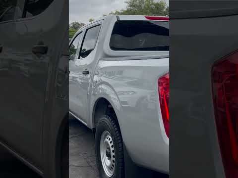Nissan NP300 Doble Cabina