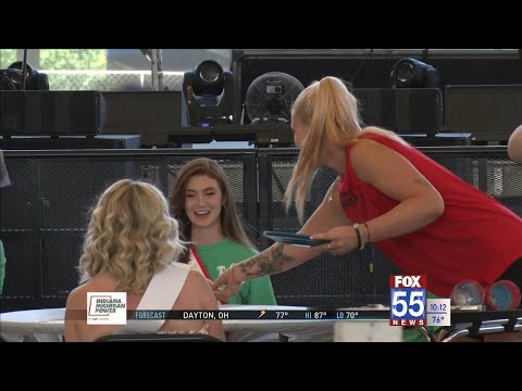 Restaurant servers compete at Three Rivers Festival