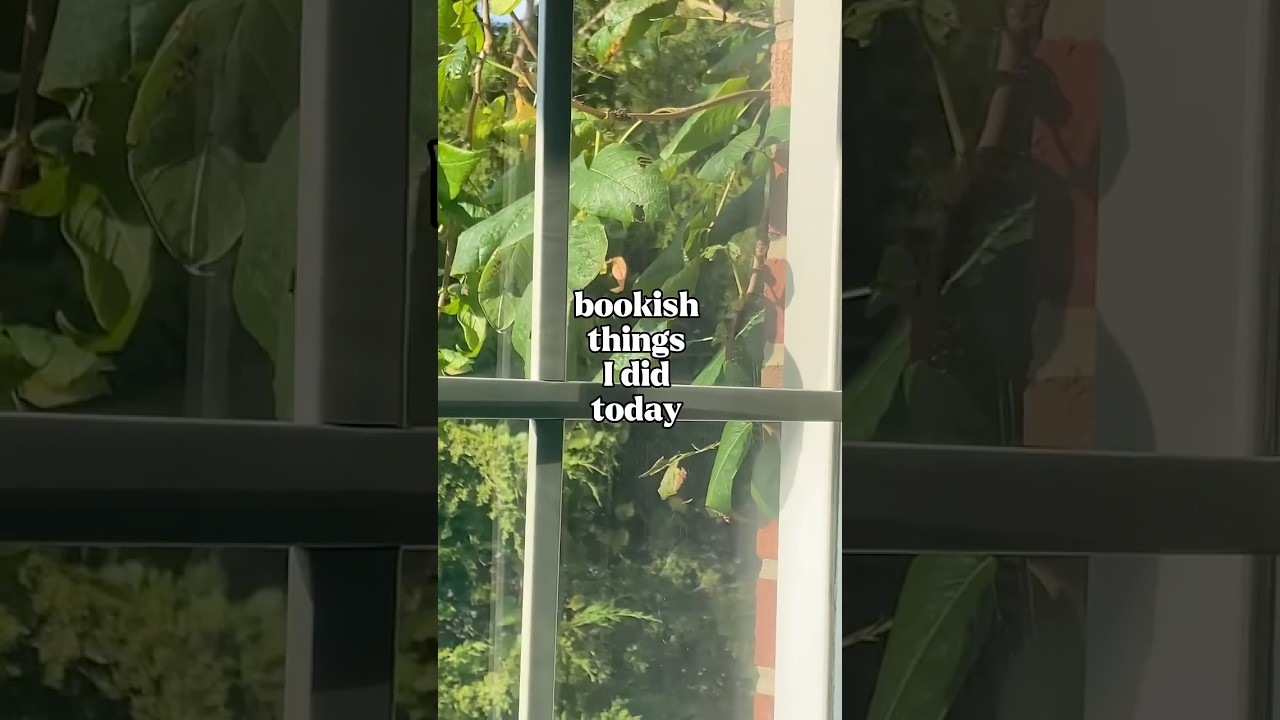 bookish things 🍃🍂 #bookish #books #booktube #foryou #shorts