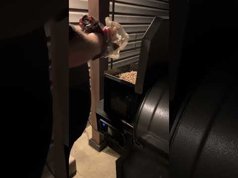 Brisket on a pellet smoker for beginners | Pitboss Pro series 1190 #brisket #foodie #delicious #bbq