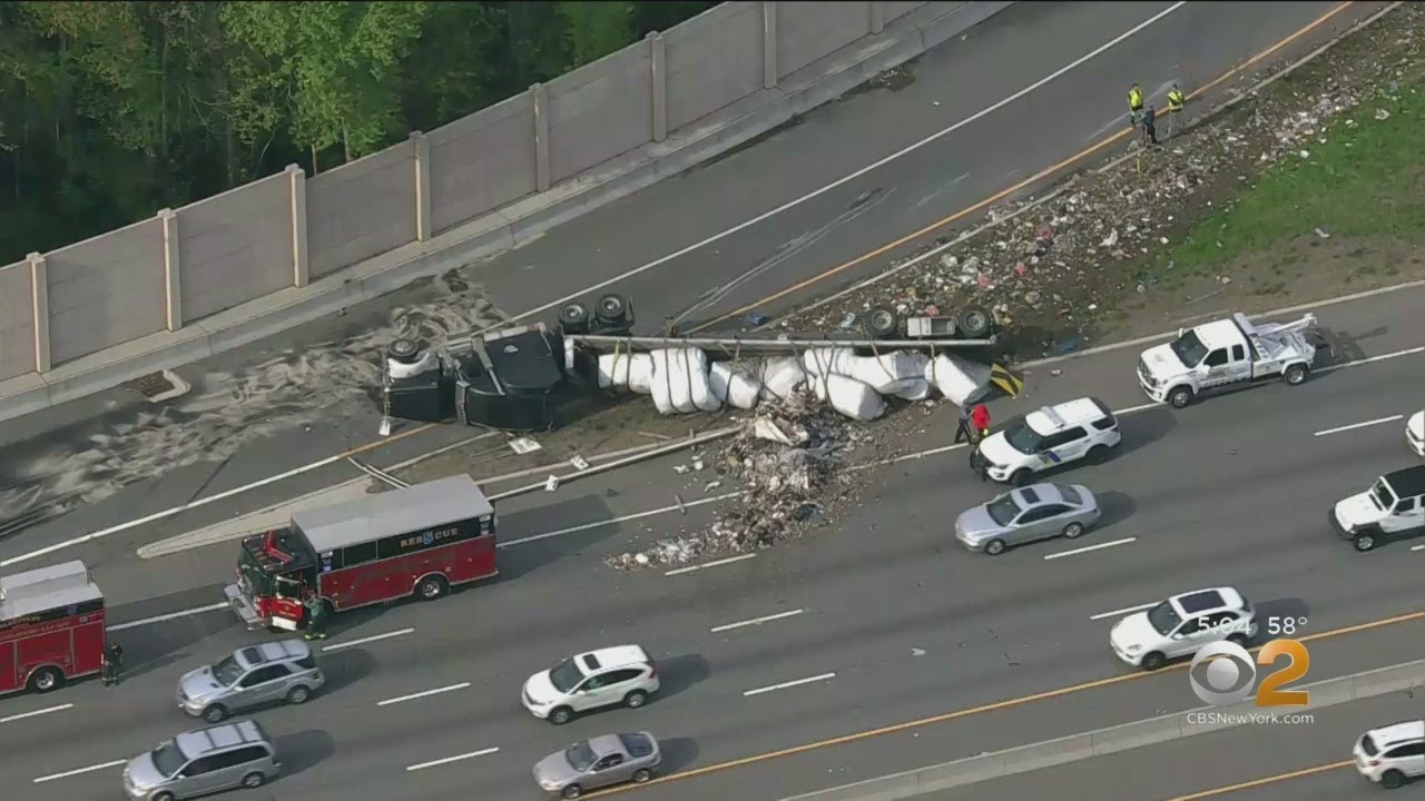 Overturned Tractor Trailer On I-287