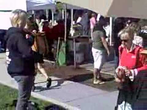 DC by Foot: Sunday morning Dupont Circle farmer's market