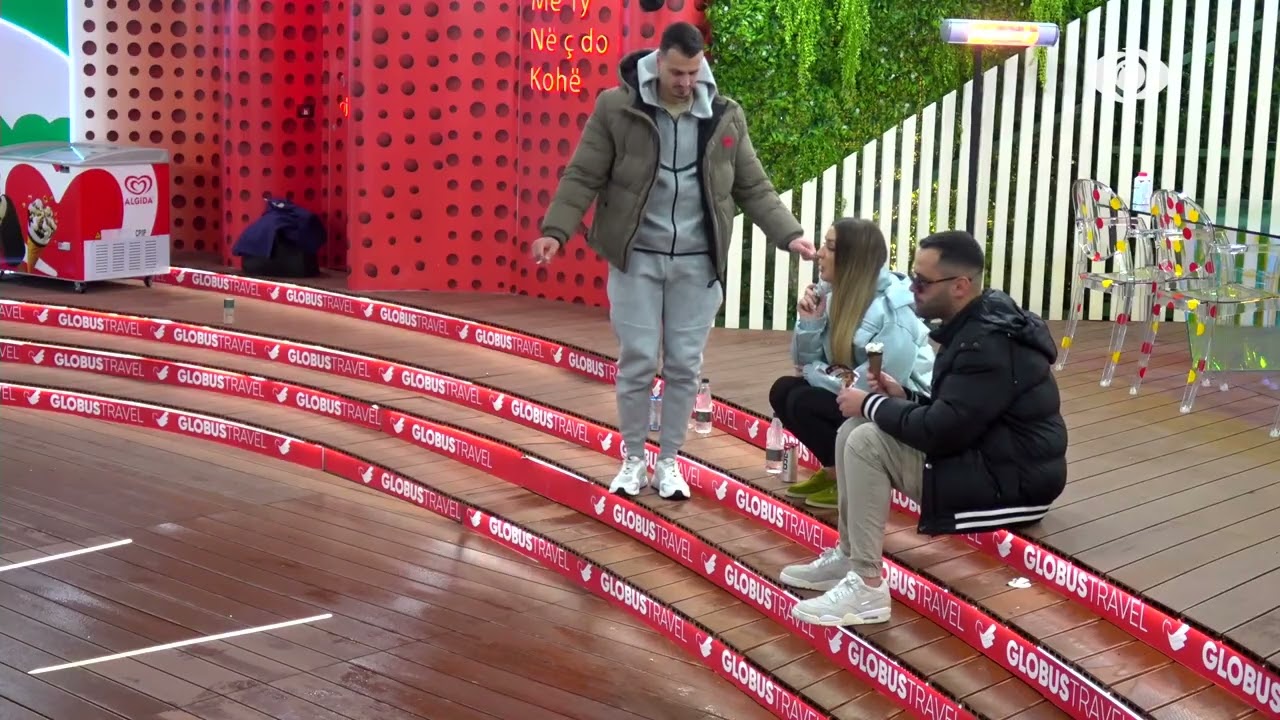 “Hajdë lëpirës hajde…”/ Juela i drejtohet Angelo: Shko si zvarranik ...