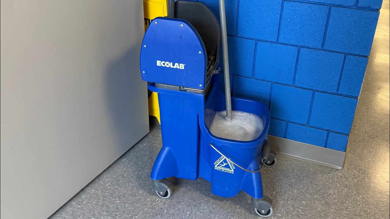 How To Use Ecolab Floor Cleaner / Mop - Easy Guide!