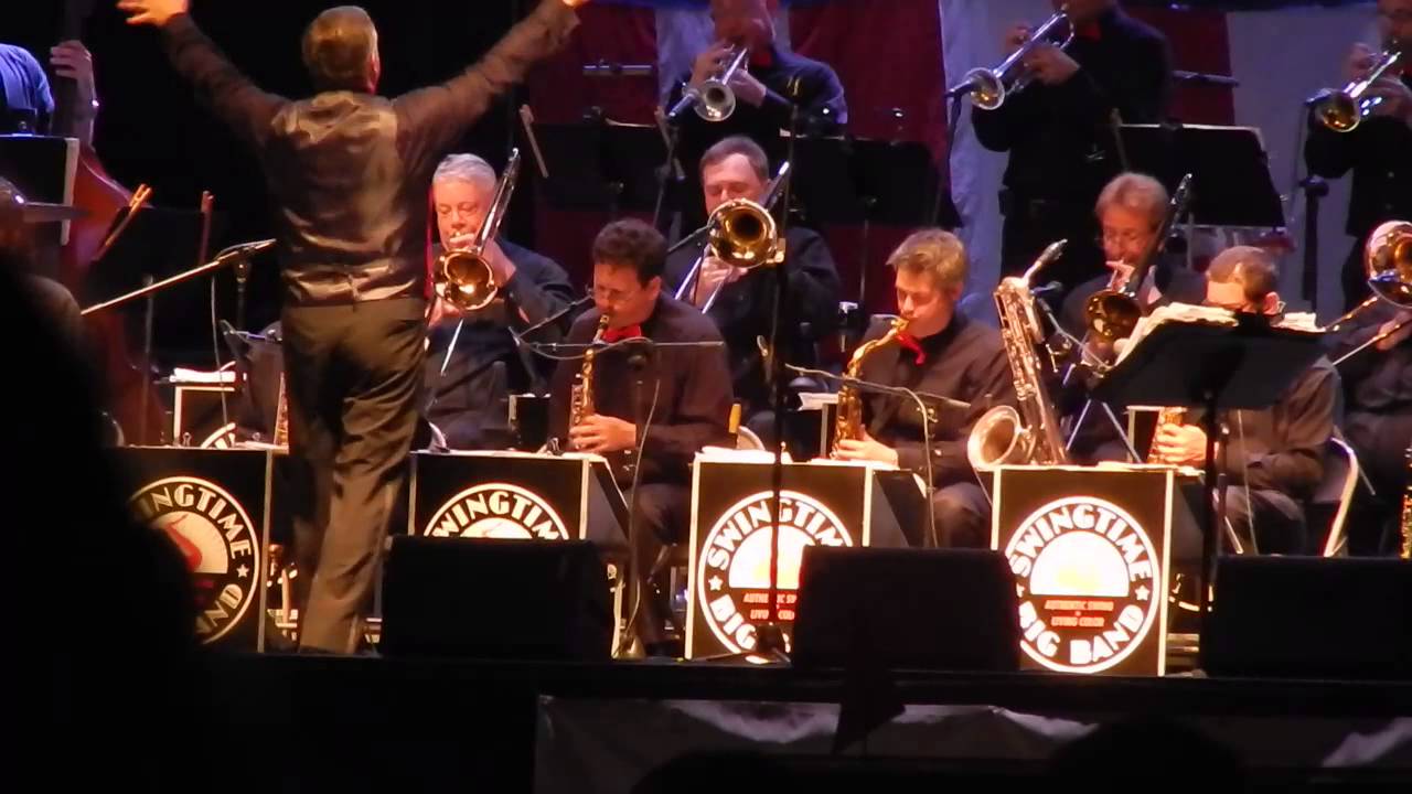 DSCN0368 7-12 Long Island's SWINGTIME BAND