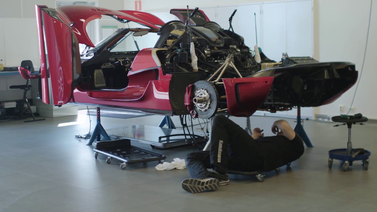 Christian Von Koenigsegg Compares Regera Hypercar and Tesla Battery ...