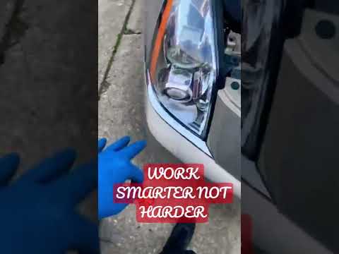 Cadillac DTS Turn Signal bulb replacement-EASY
