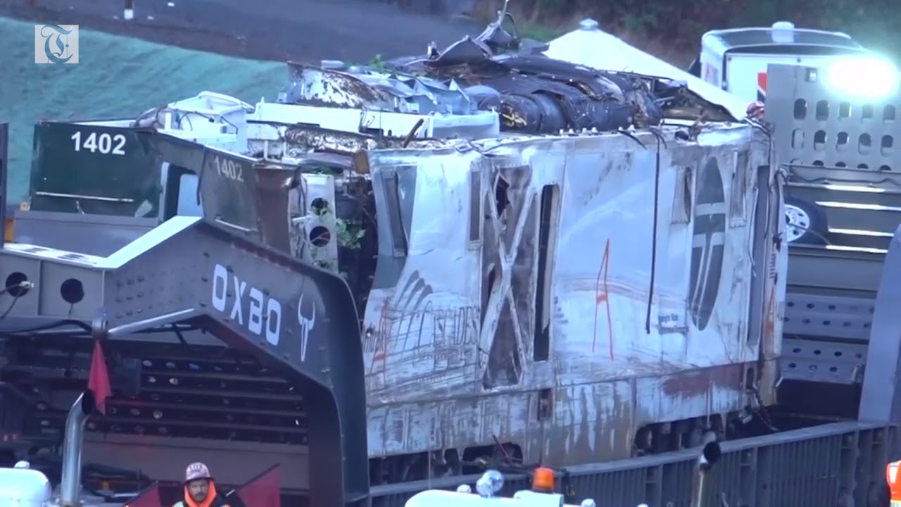 Governor: Amtrak train on wrong track - Times of Oman