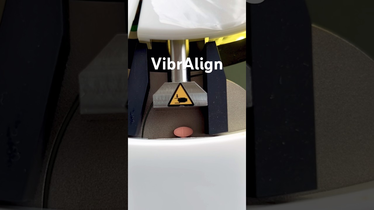 Kraemer P-Series using VibrAlign to align tablets for width and length measurement and hardness test